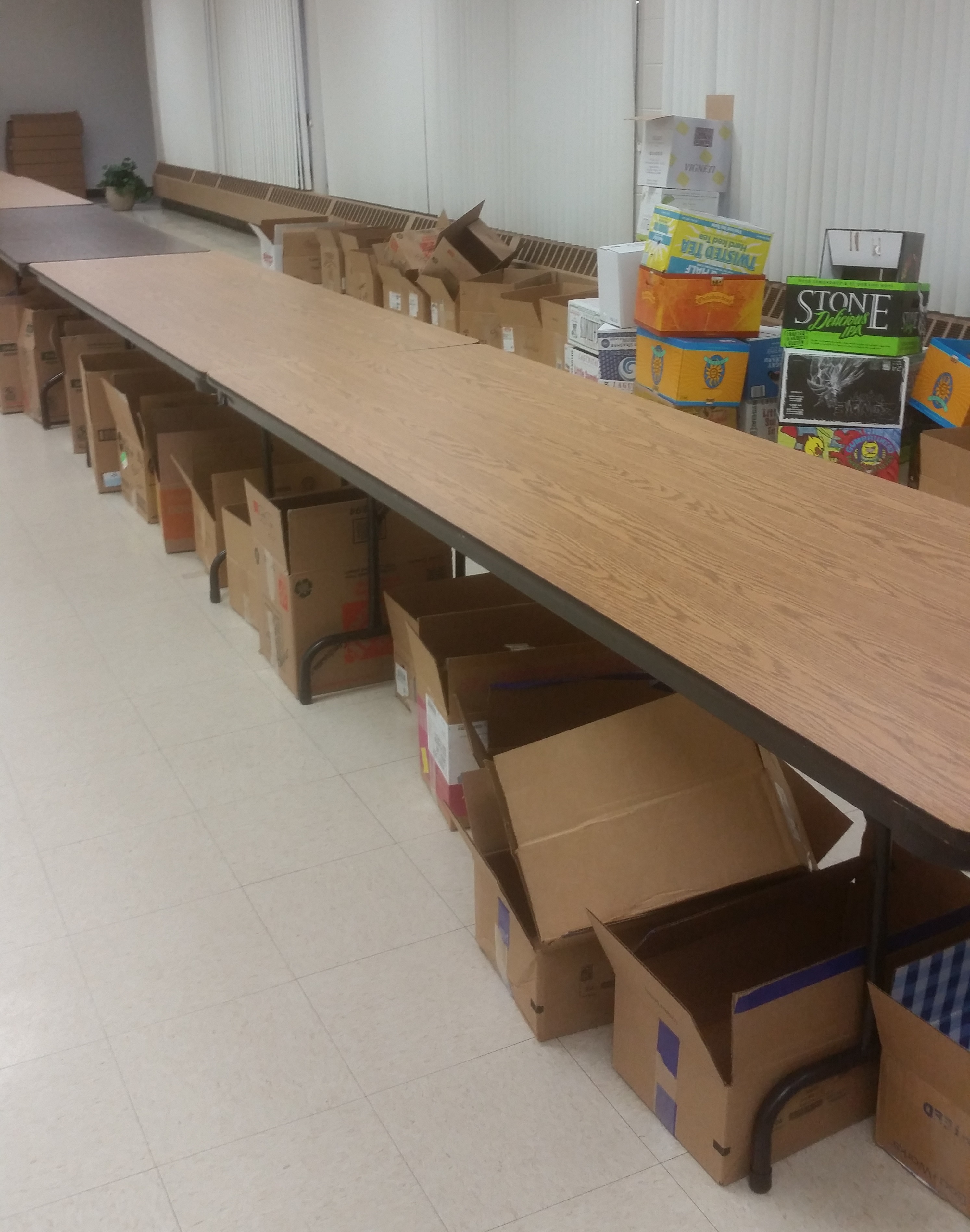 Saint Mary Thanksgiving Food Drive Fills 250 Boxes – The Mokena Marian